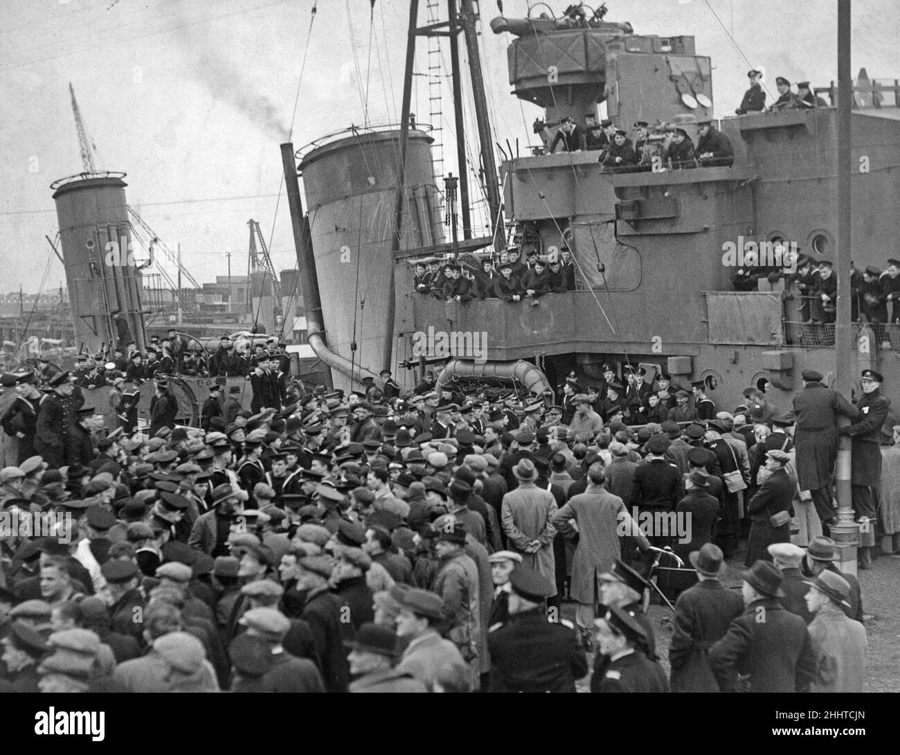 Hms cossack 1940 hi-res stock photography and images - Alamy
