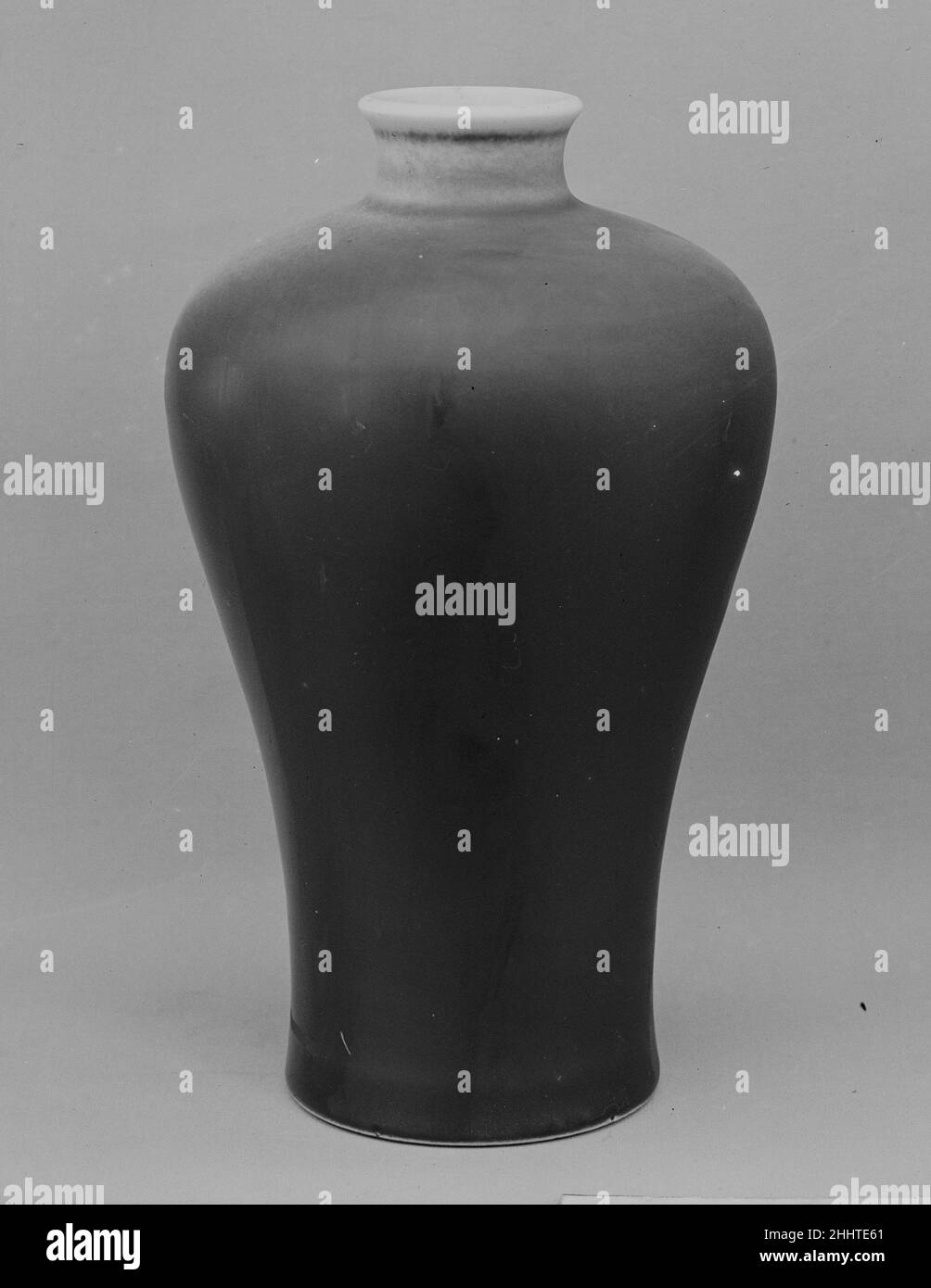 Prunus vase hi-res stock photography and images - Alamy