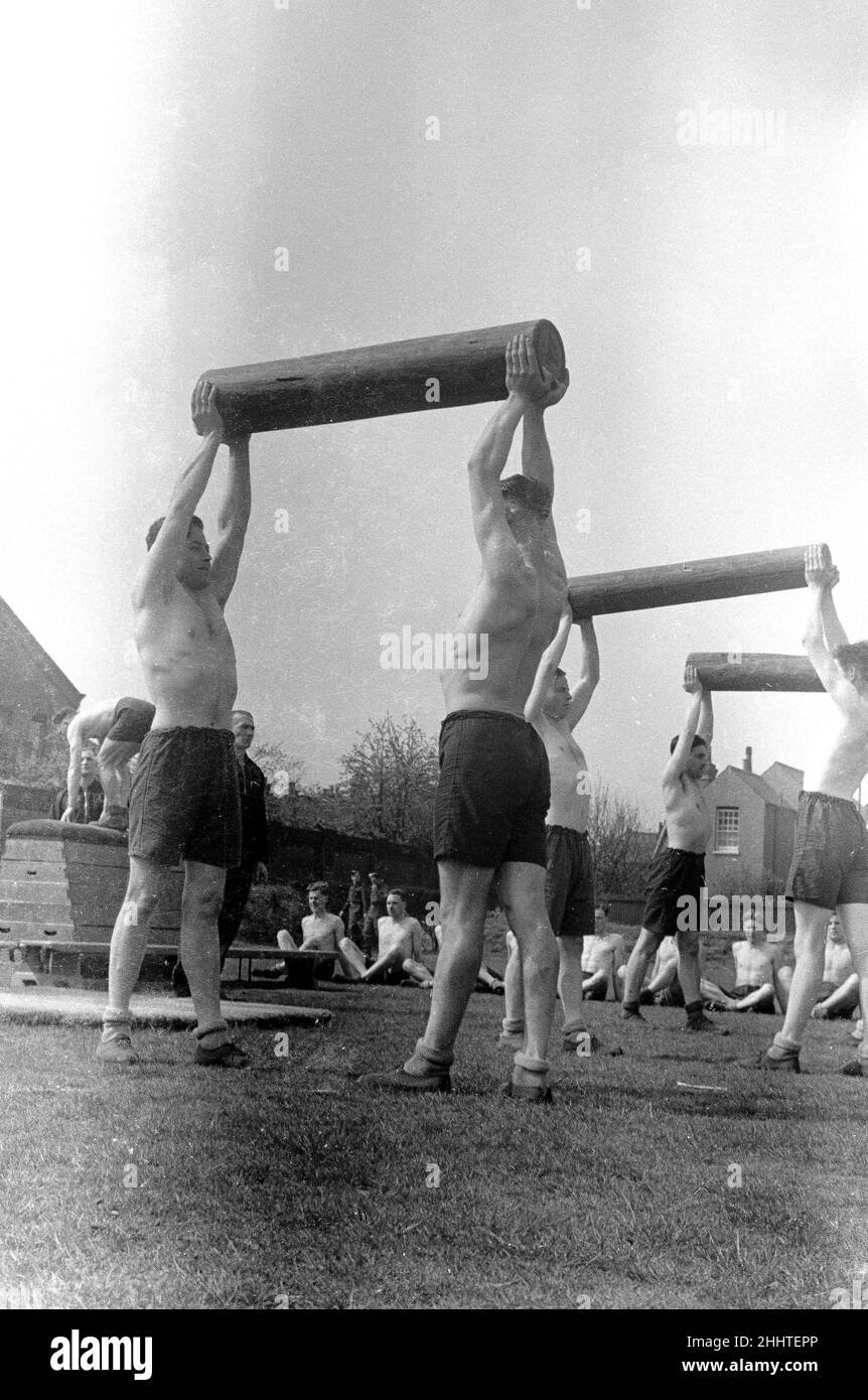 Army barracks 1940s hi-res stock photography and images - Alamy