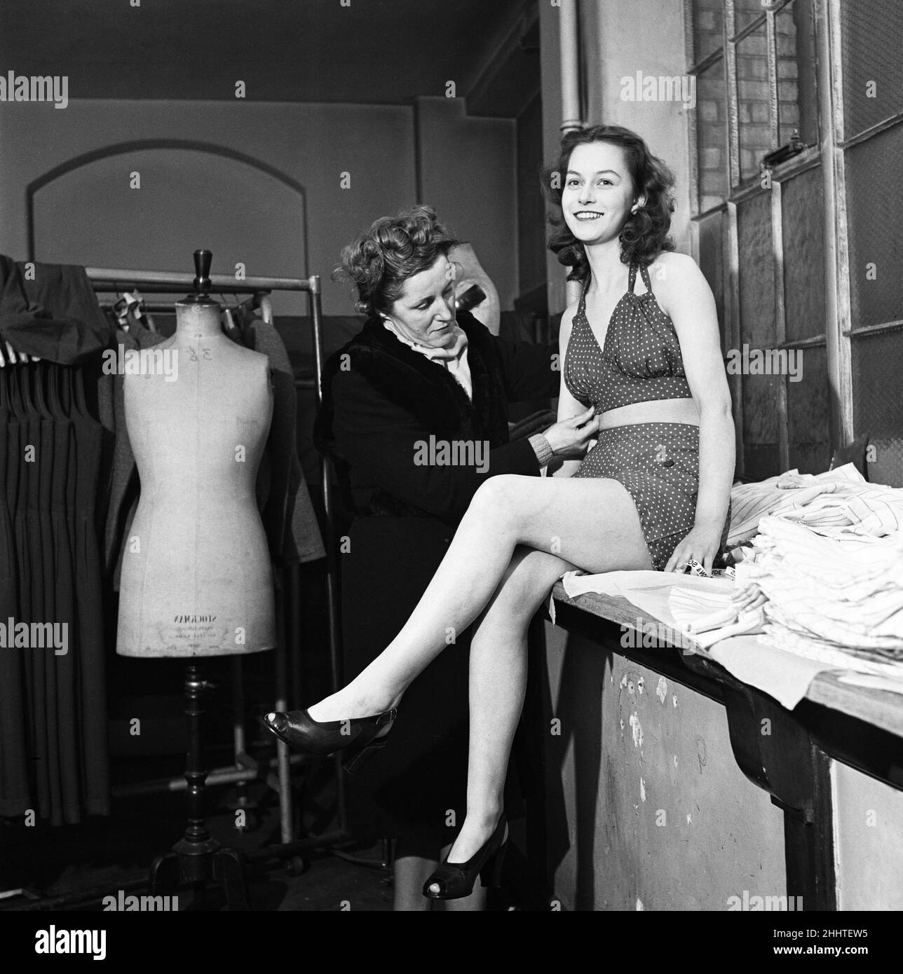 20th century london factory hi-res stock photography and images - Alamy