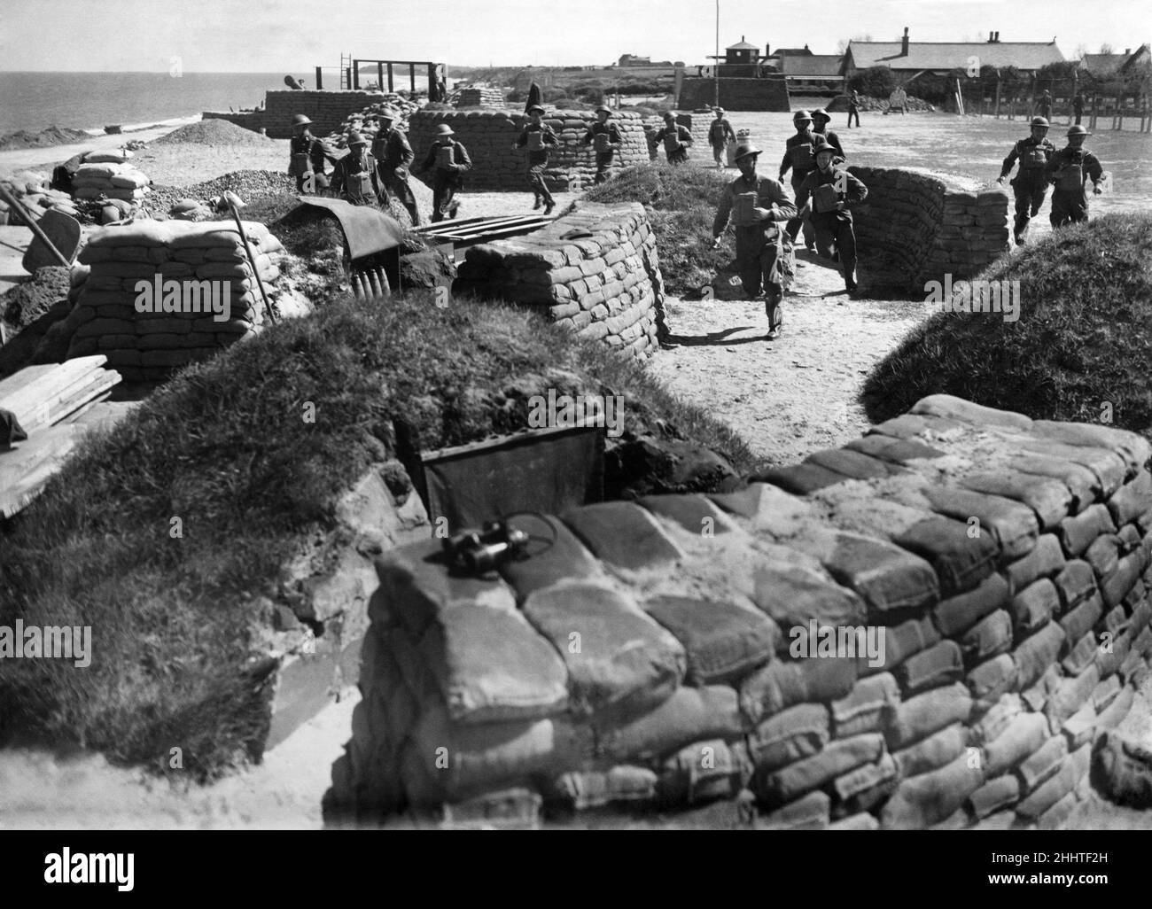 World war ii gun emplacement hi-res stock photography and images - Alamy