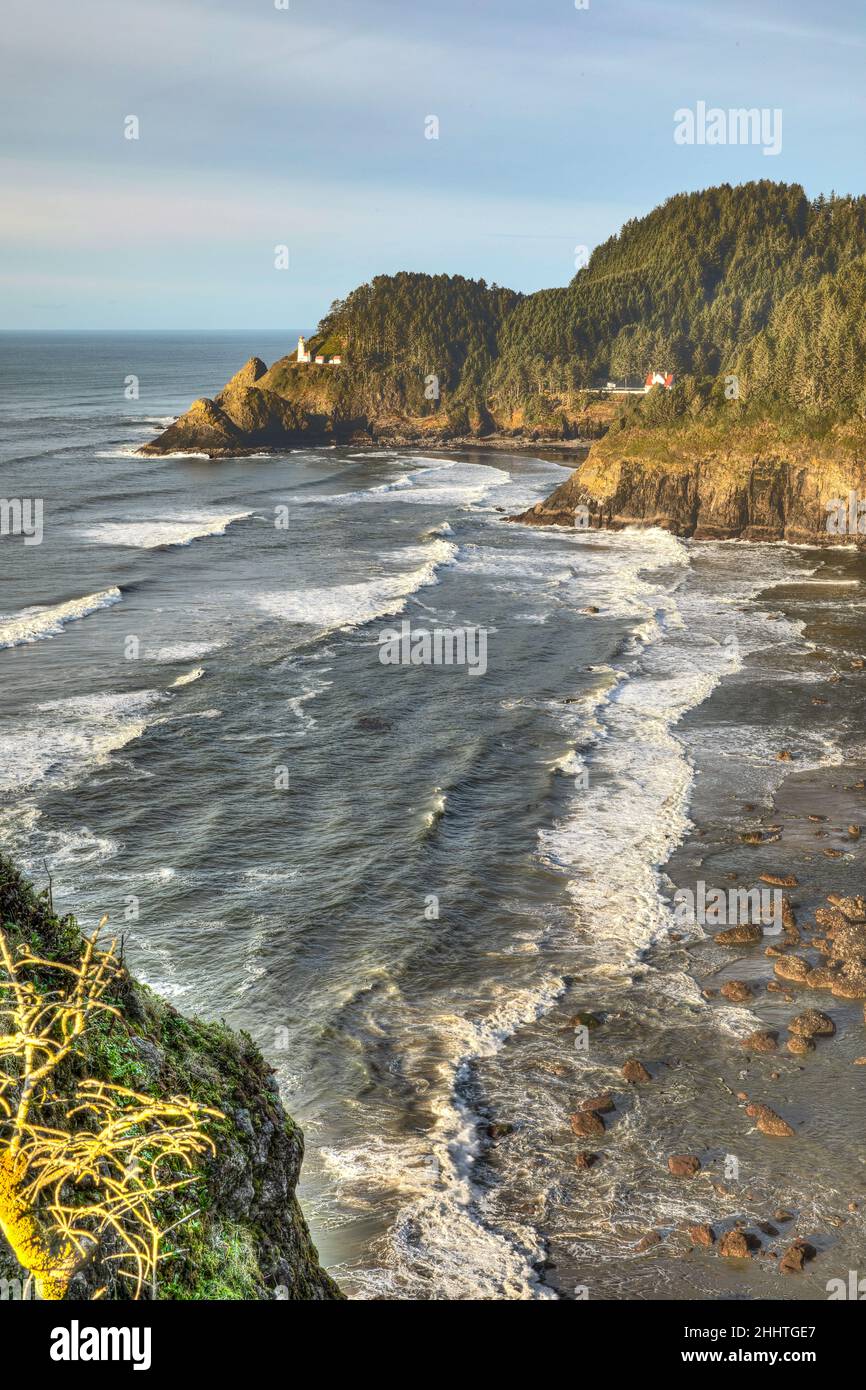 Coastal and oceanic landforms hi-res stock photography and images - Alamy