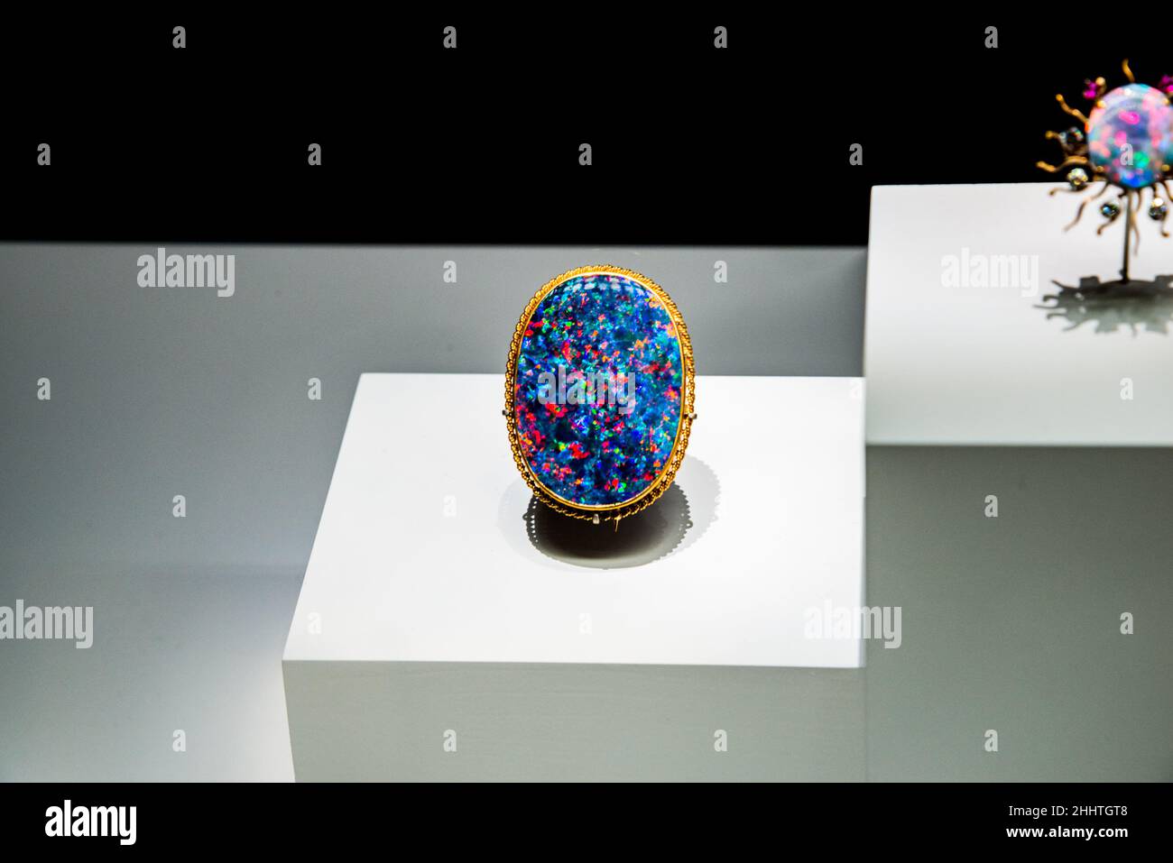 Jewellery display museum hi-res stock photography and images - Alamy