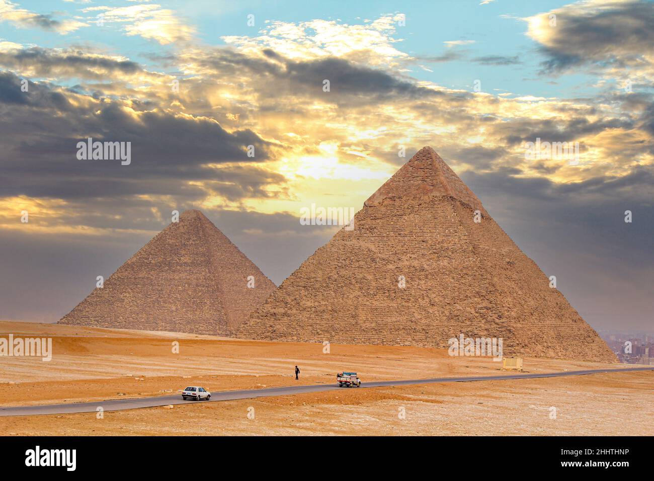 The pyramids road hi-res stock photography and images - Alamy