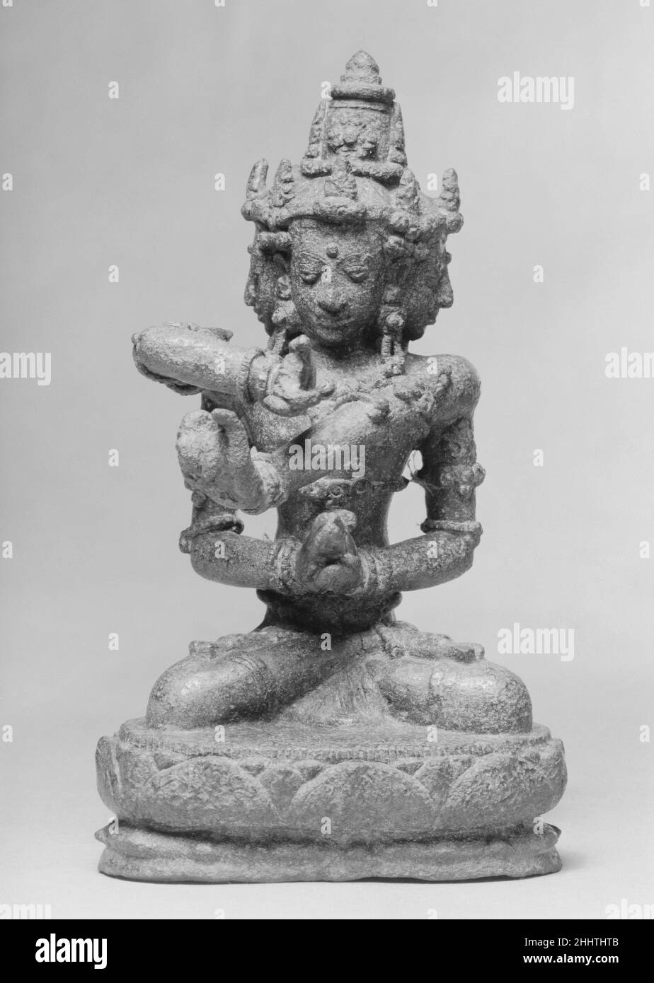 Seated esoteric buddhist deity hi-res stock photography and images - Alamy