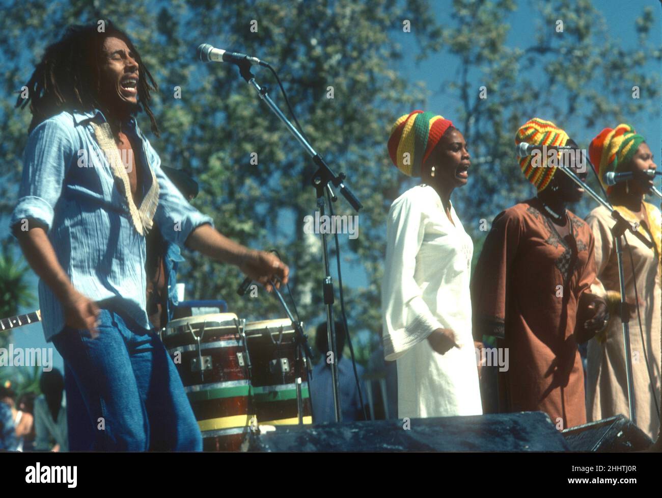 Bob marley 1976 hi-res stock photography and images - Alamy
