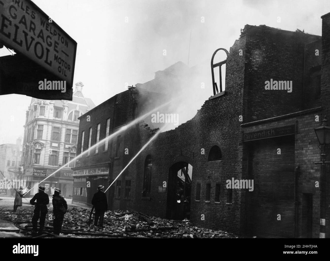 1941 blitz hull hi-res stock photography and images - Alamy