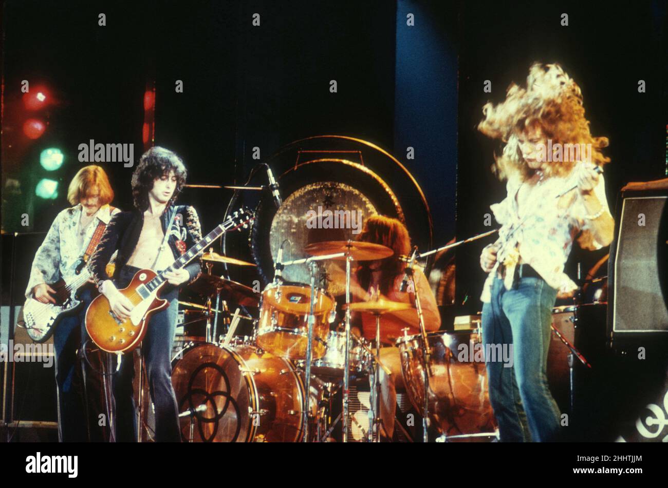 Led zeppelin concert 1970s hi-res stock photography and images - Alamy