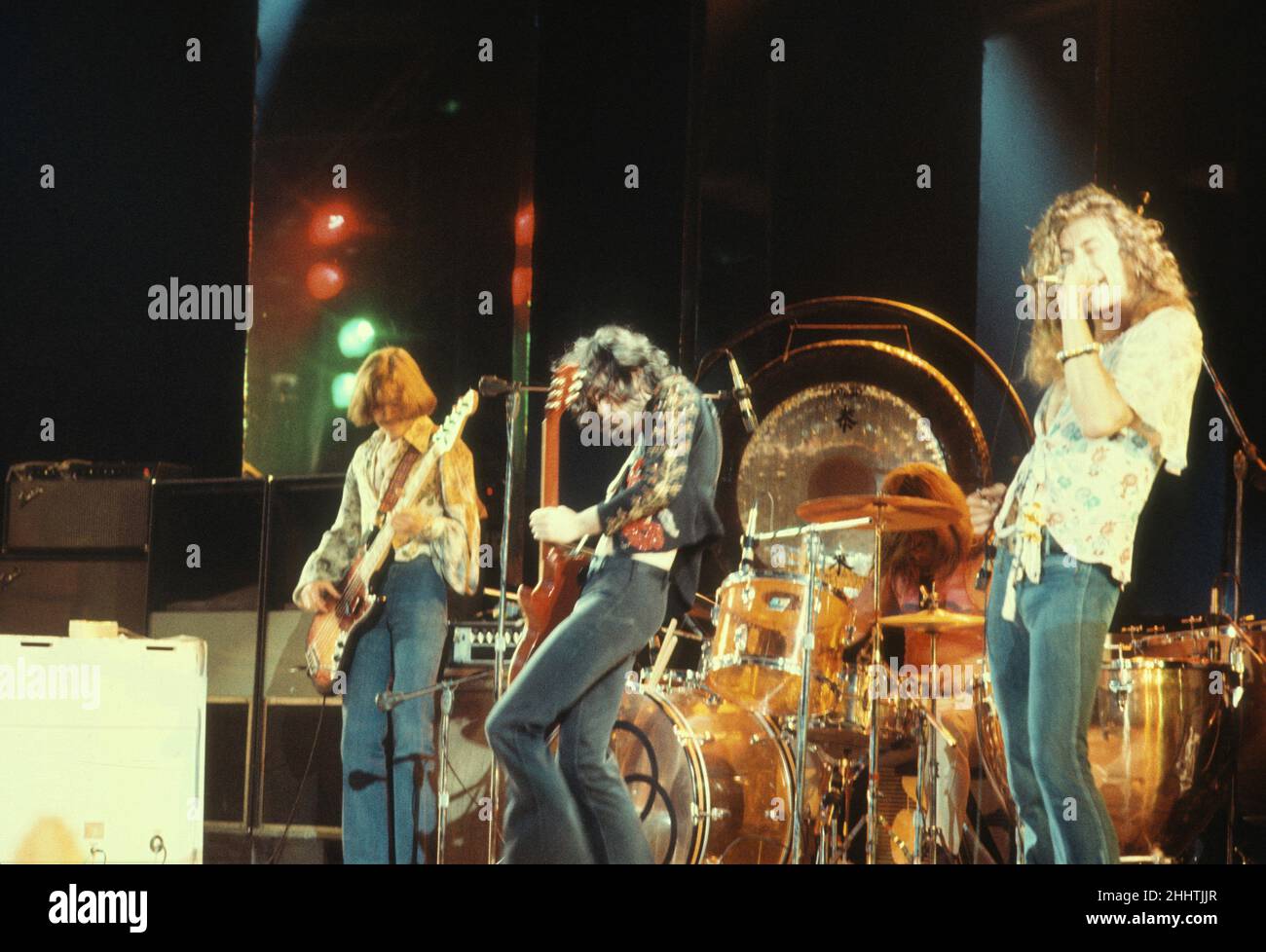 Led zeppelin concert 1970s hi-res stock photography and images - Alamy