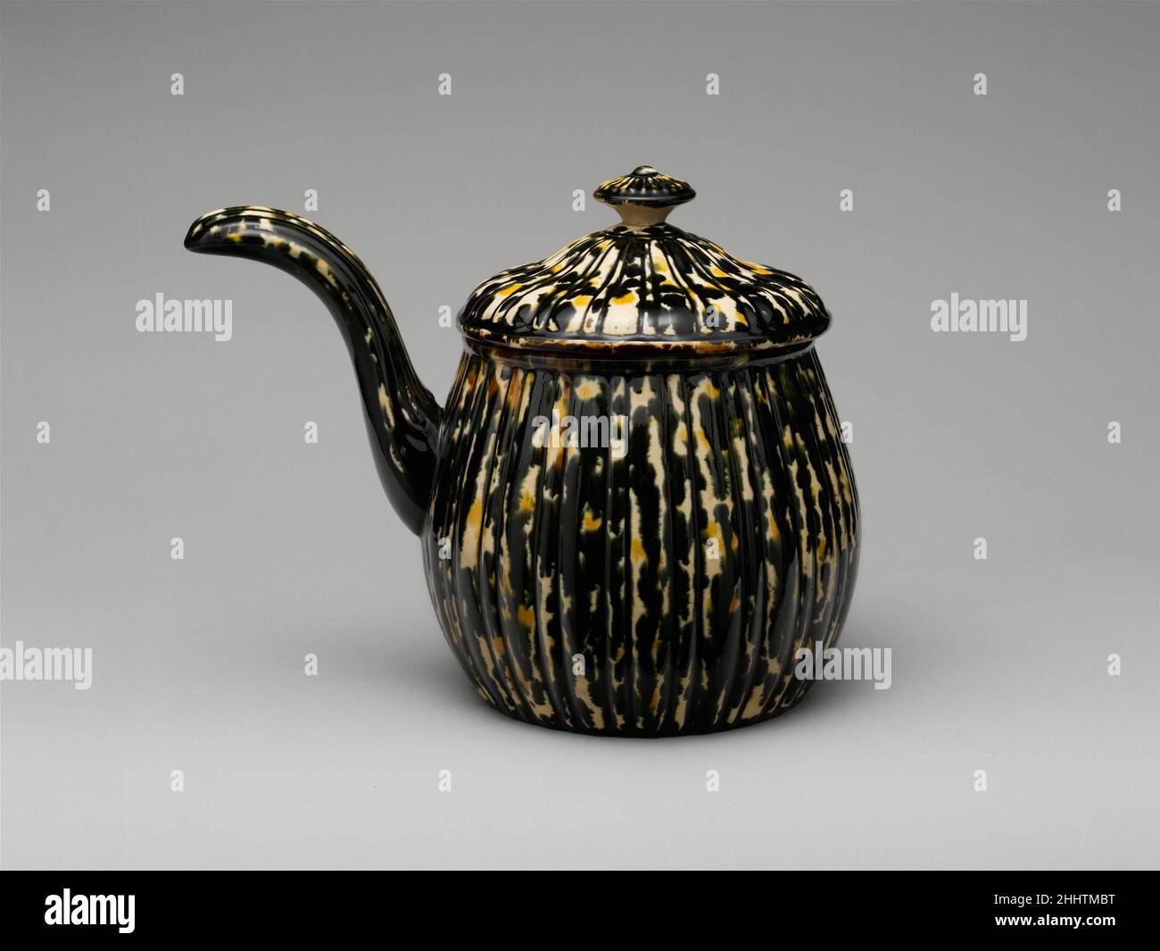 Fenton pottery co hi-res stock photography and images - Alamy