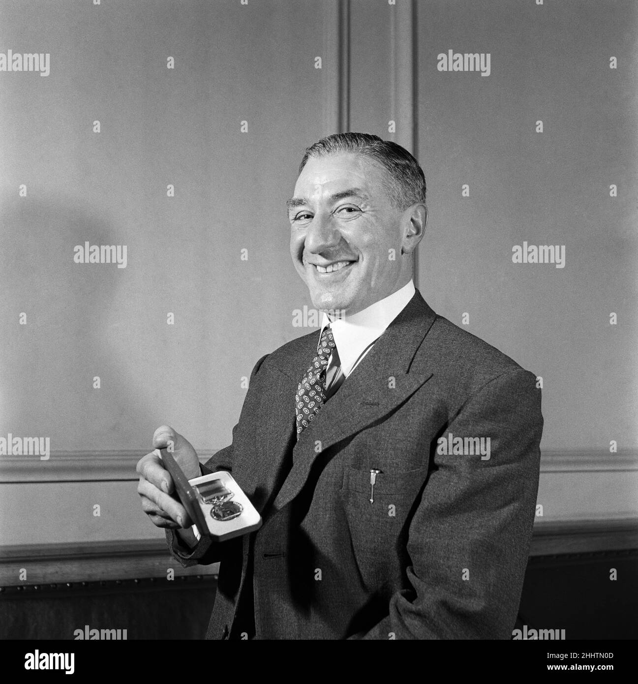 London 1950s taxi hi-res stock photography and images - Alamy