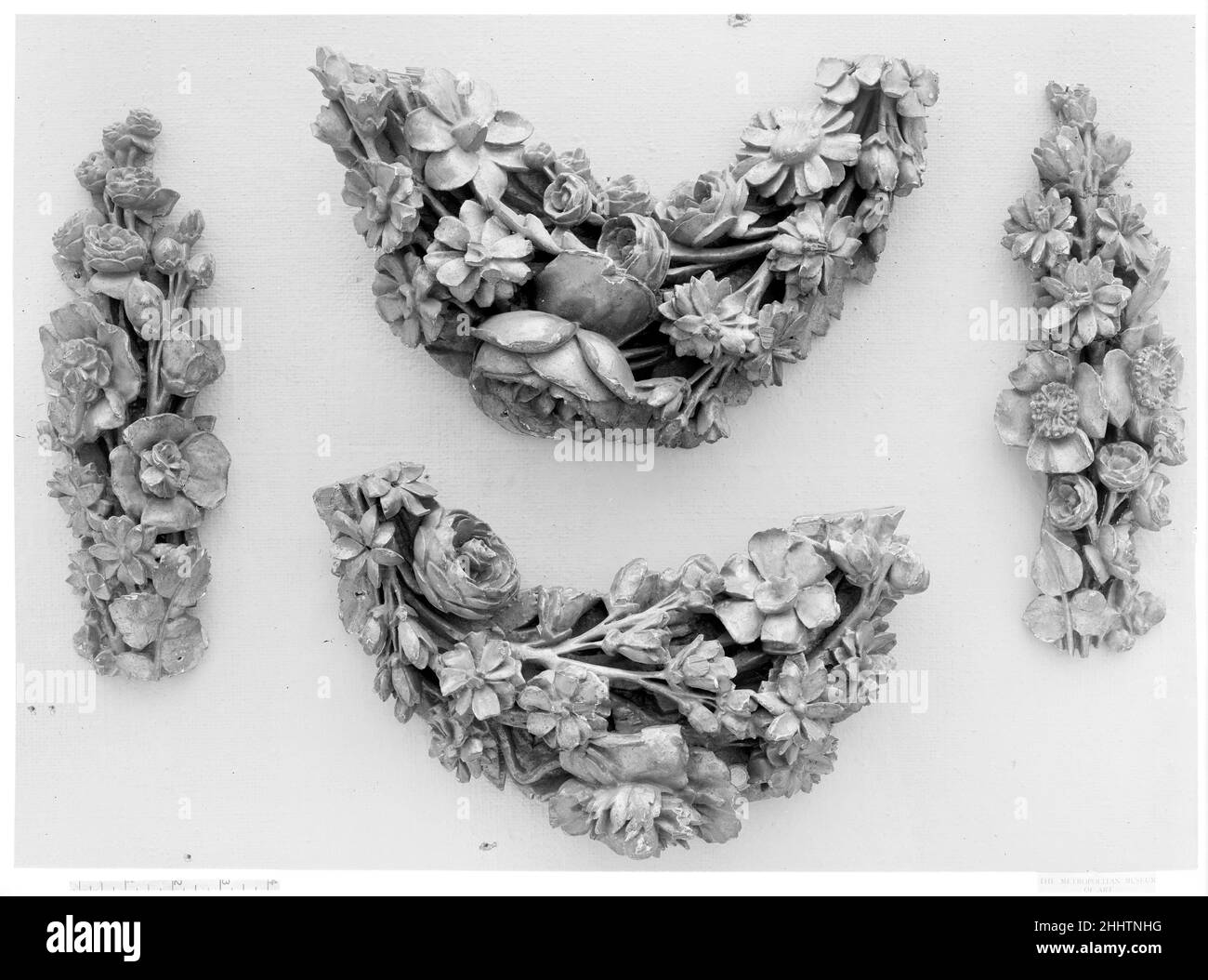 Relief carved wood Black and White Stock Photos & Images - Alamy