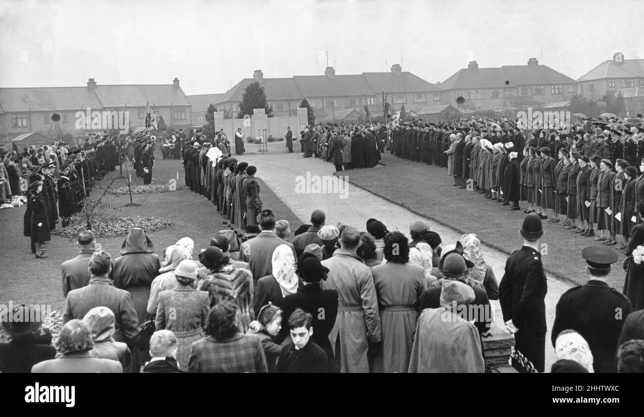 The communal grave at London Road Cemetery where 808 people were buried ...