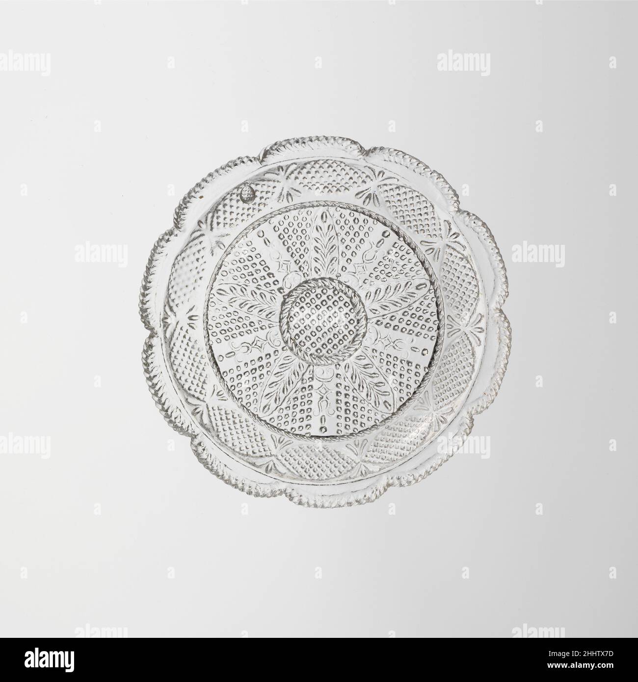 Circular glass plate design hi-res stock photography and images - Alamy