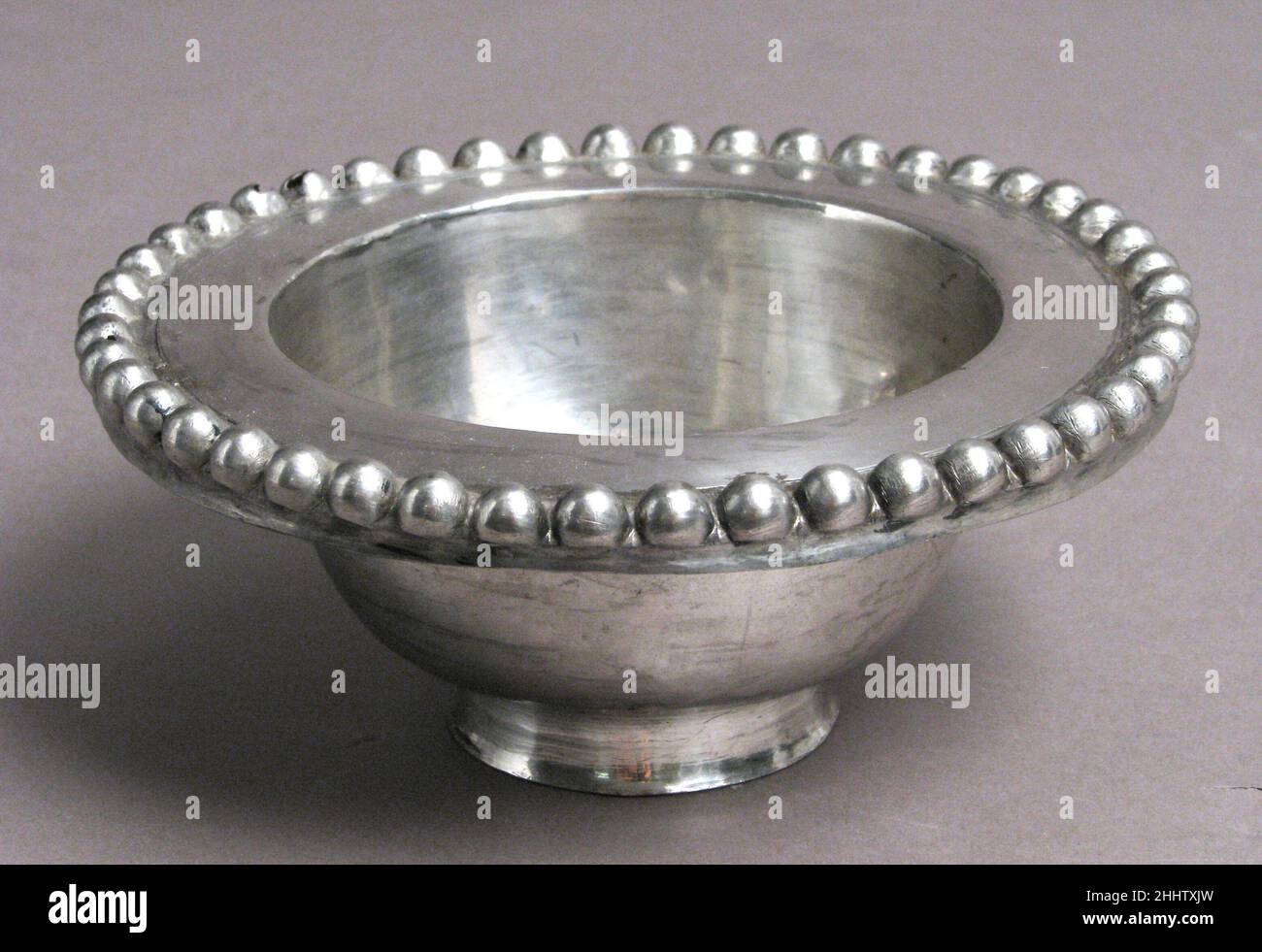 Beaded rims hi-res stock photography and images - Alamy