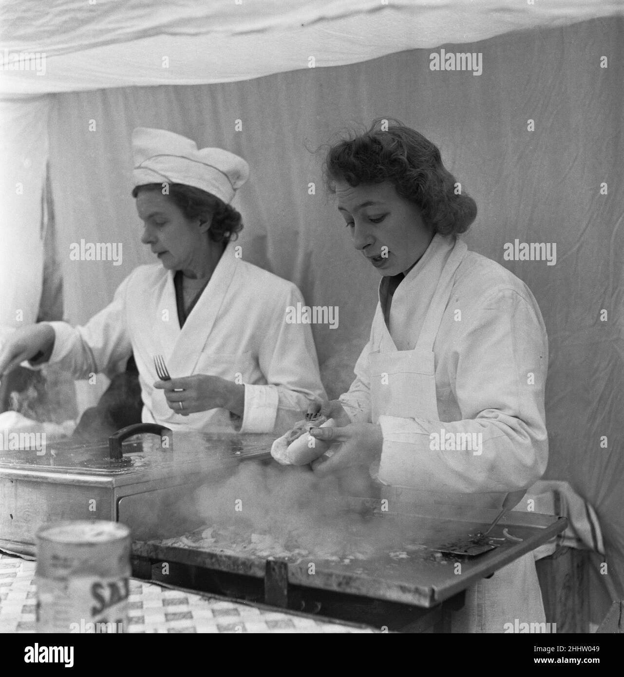 Ladies of a catering stall at the Flea market in Club Row, Bethnal ...