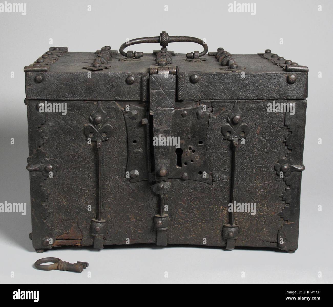 Circular scroll designs hi-res stock photography and images - Alamy