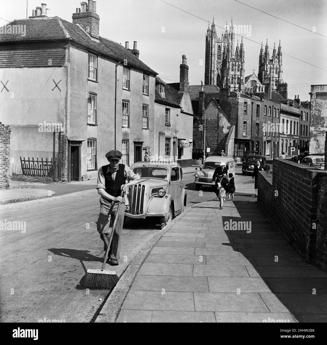 Keeping roads clean hi-res stock photography and images - Alamy