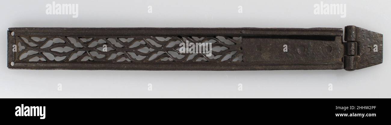 Medieval locking mechanism hi-res stock photography and images - Alamy