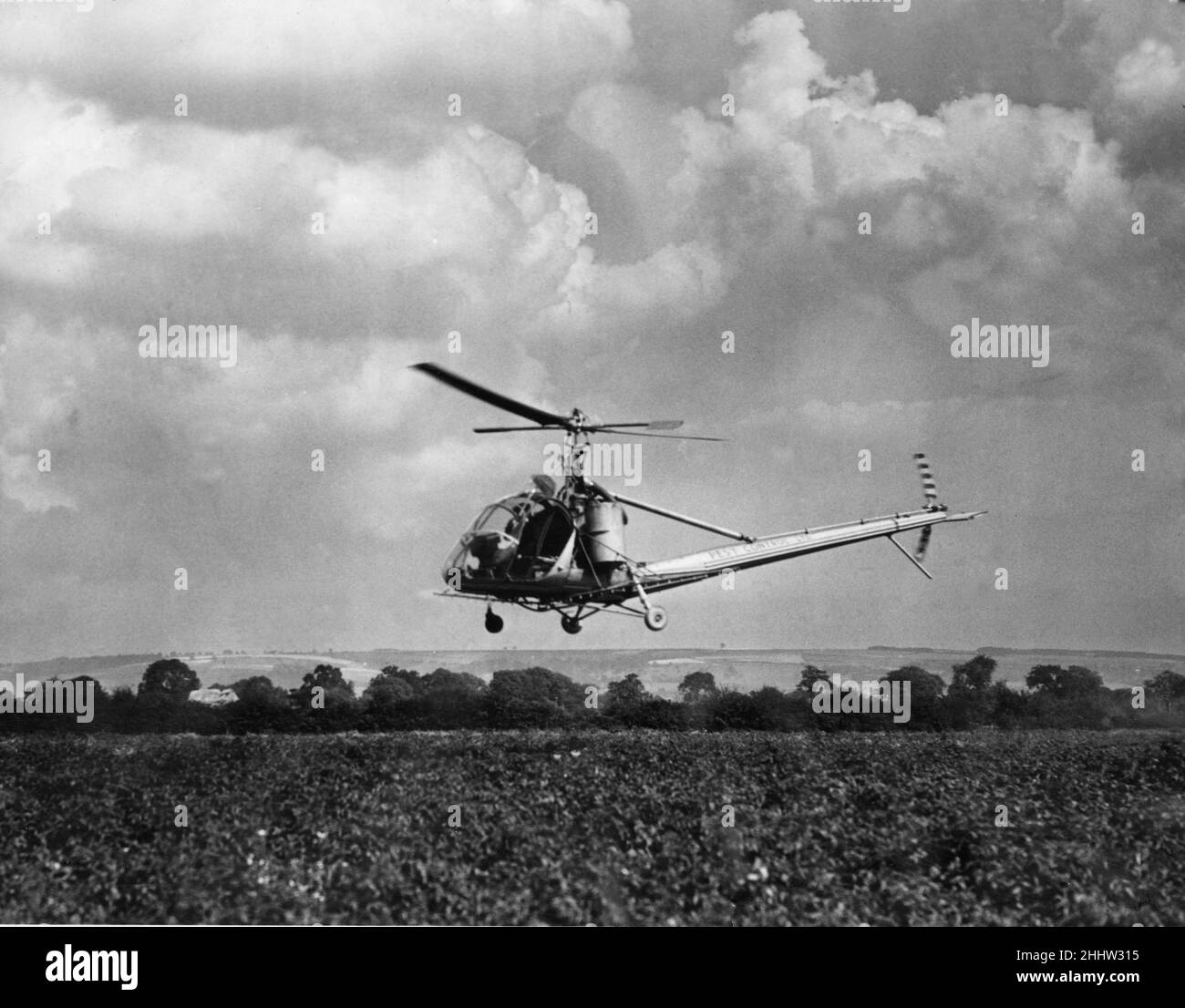 Helicopter at height Black and White Stock Photos & Images - Alamy