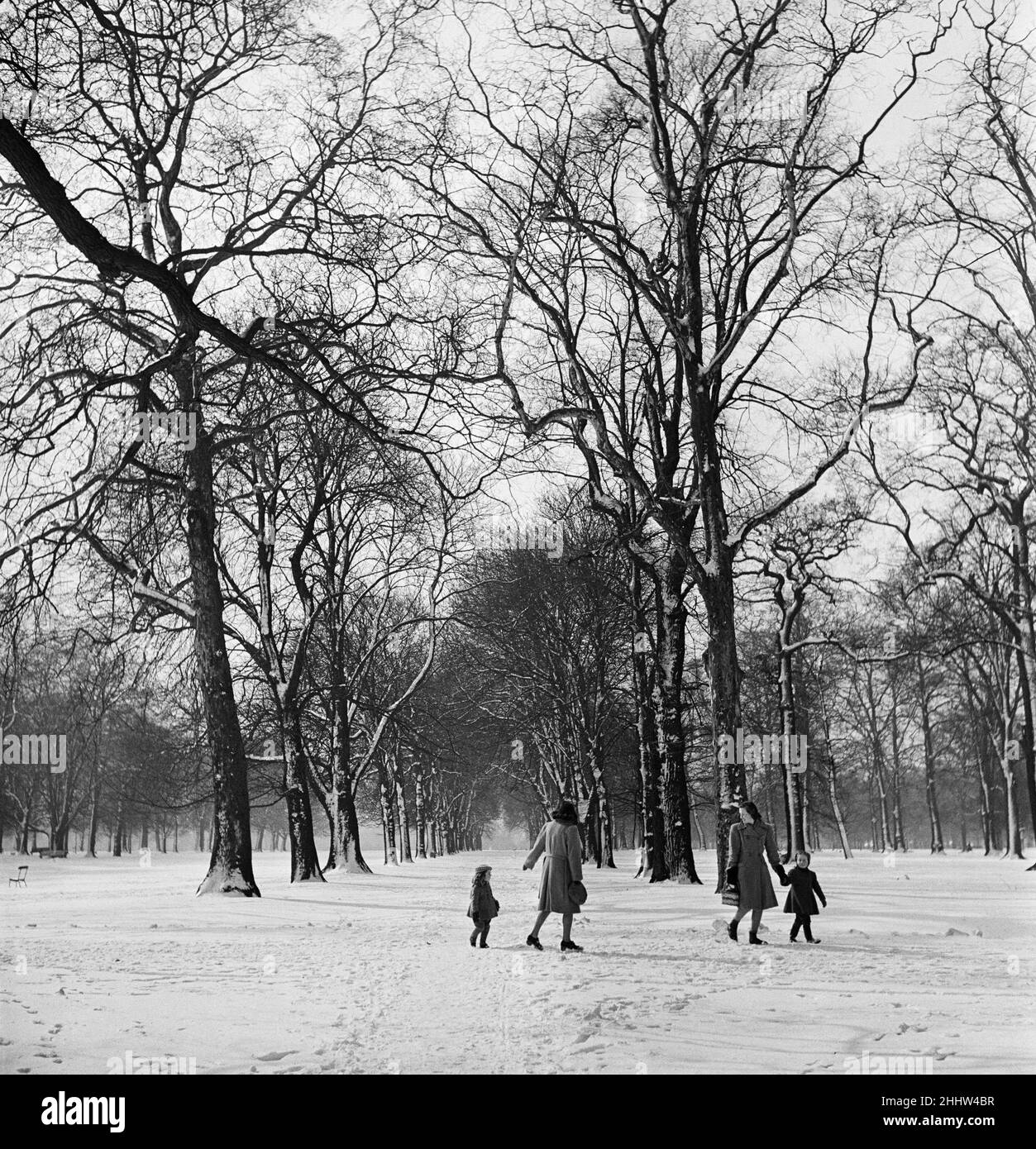 Fashion scene in london Black and White Stock Photos & Images - Alamy