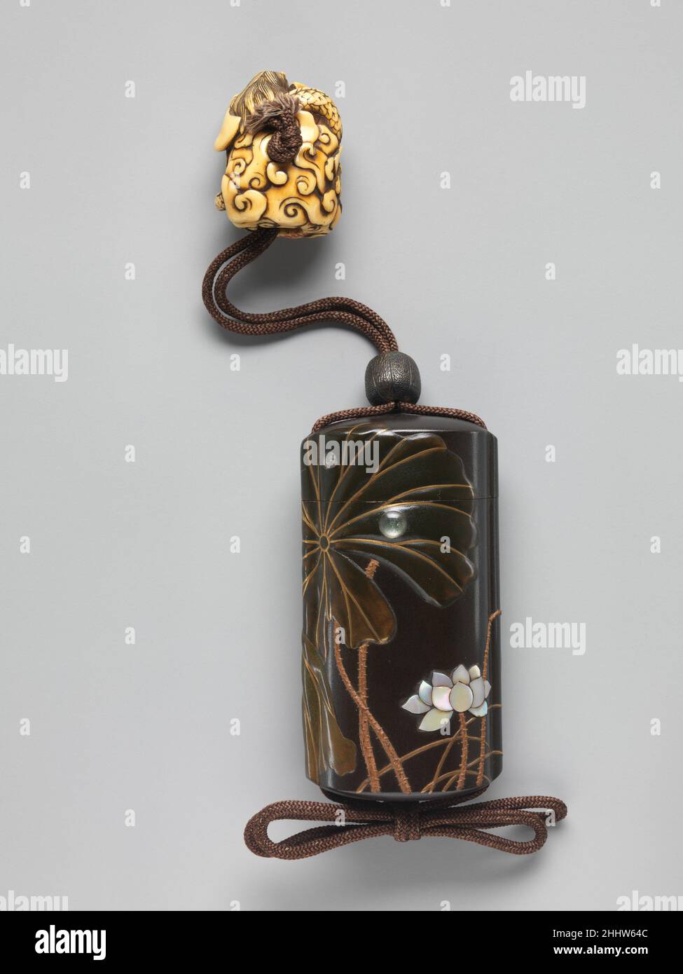 Case (Inrō) with Design of Lotus (obverse); Lotus and Bird (reverse ...