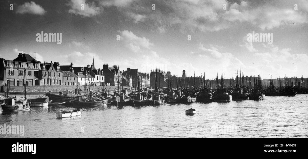Stornoway harbour Black and White Stock Photos & Images - Alamy