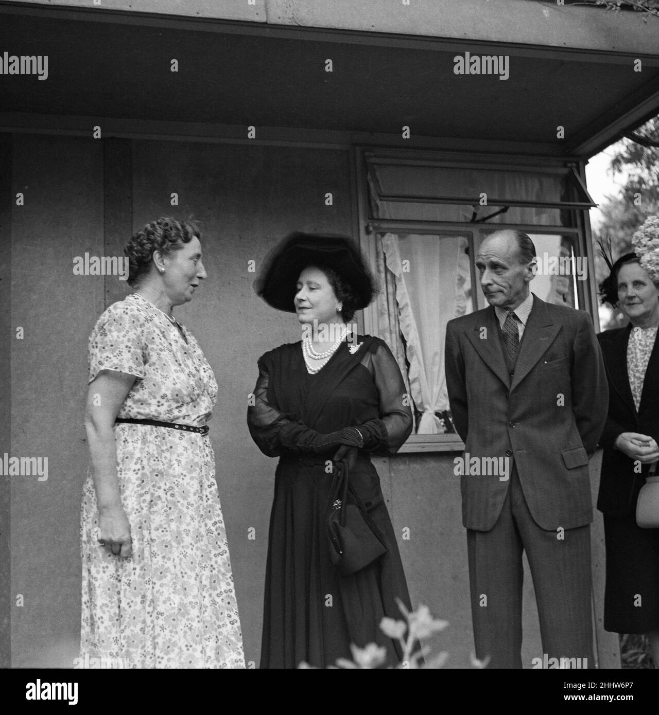Queen Elizabeth The Queen Mother visits the garden of Mrs Lena Atkinson ...