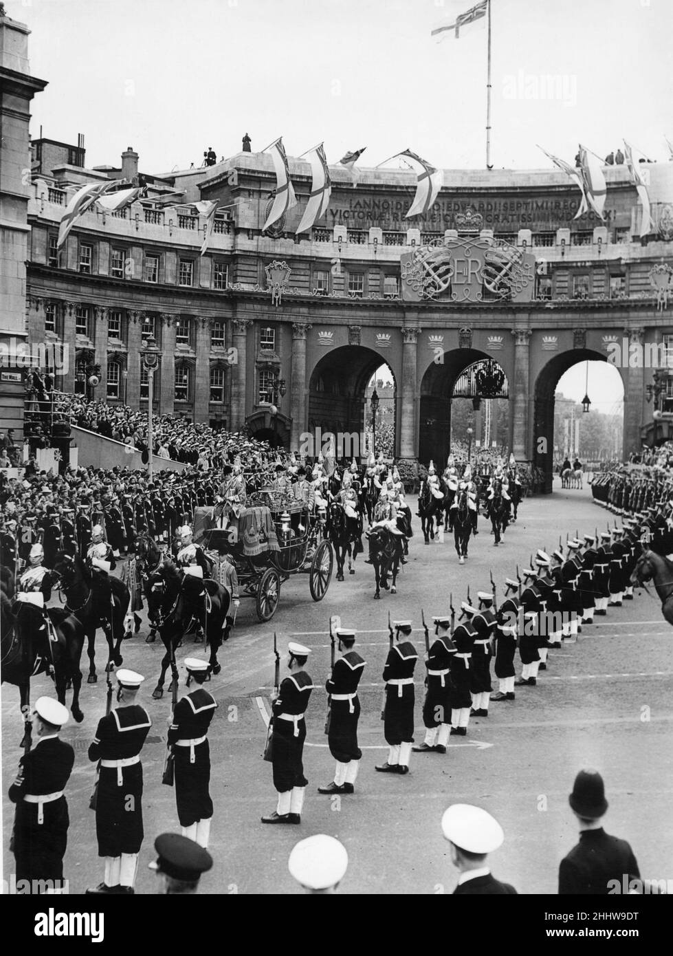 The Carriage Procession of Her Majesty Queen Elizabeth, The Queen ...