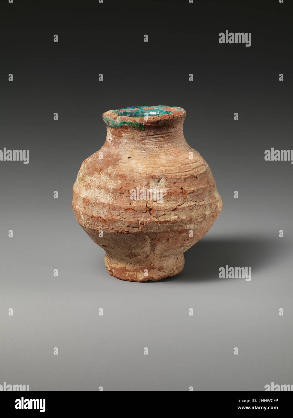Pot 1st–3rd century Roman. Pot 477330 Stock Photo - Alamy