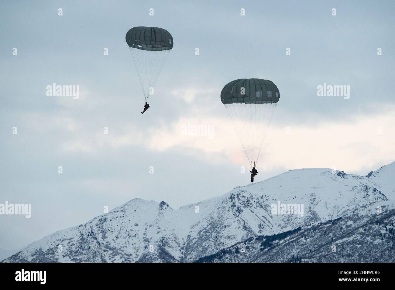 Battlefield communication system hi-res stock photography and images ...