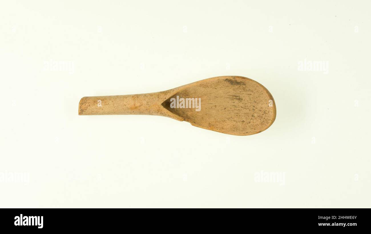 Ancient egyptian spoon hi-res stock photography and images - Alamy