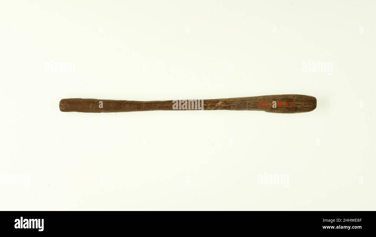 Kohl stick hi-res stock photography and images - Alamy