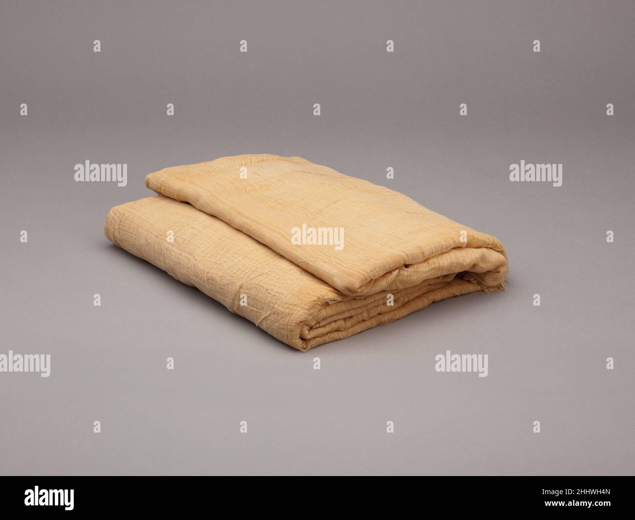 Sheet, linen mark, fine spin, irregular weave ca. 1492–1473 B.C. New ...