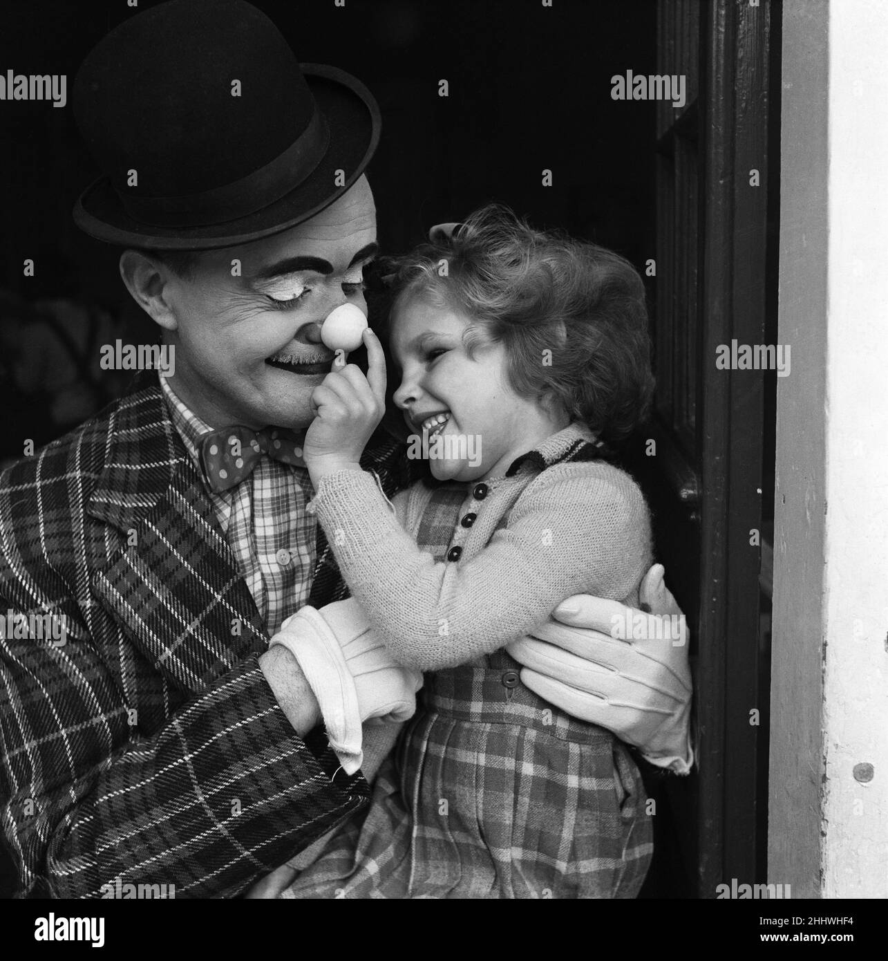 Bertram Mills Circus Clown Alby Austin visiting blind children. 15th ...
