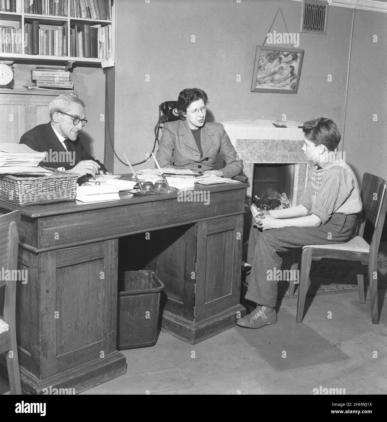 Stepney 1950s hi-res stock photography and images - Alamy