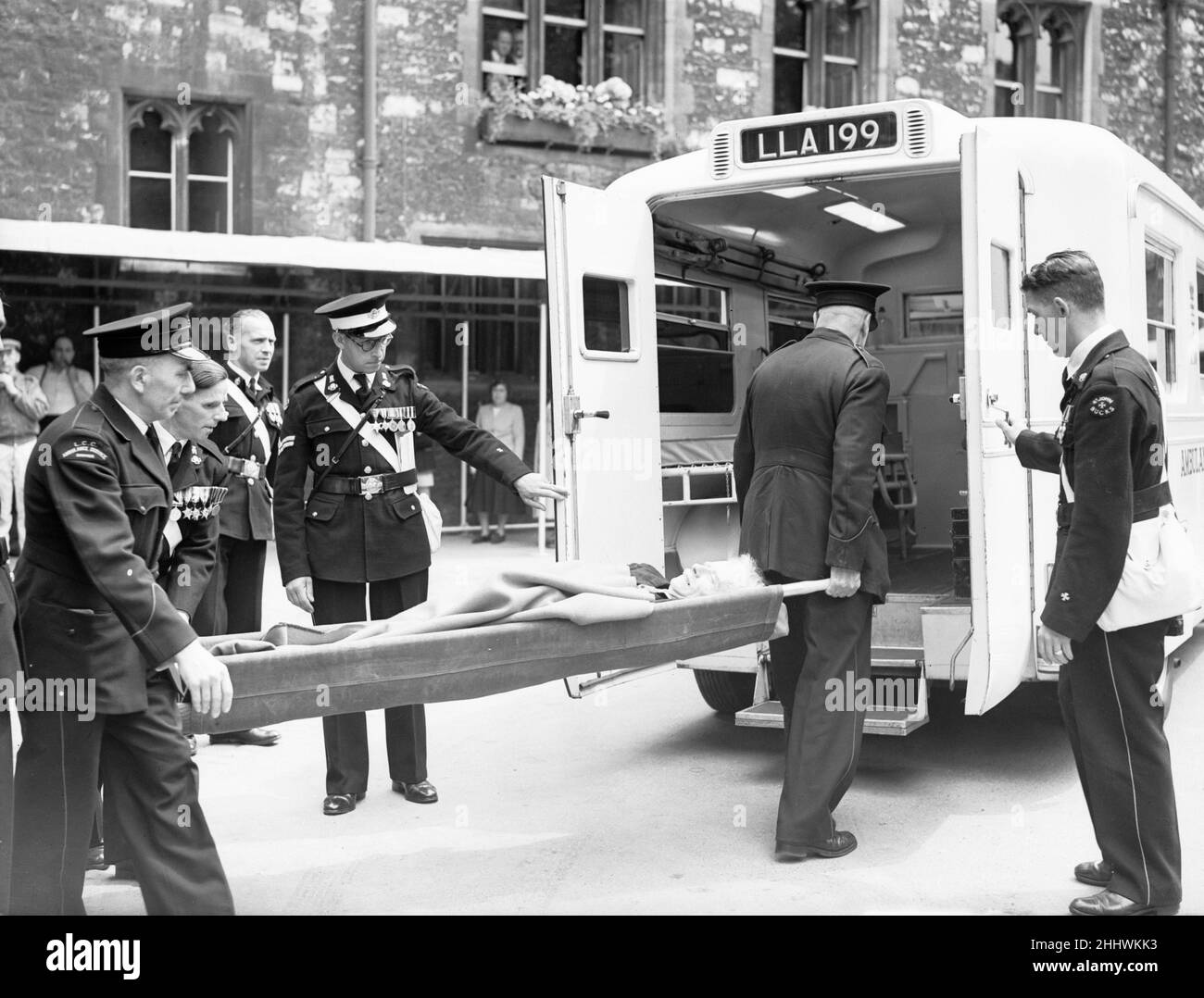 Coronation 1953 full dress rehearsal at Westminster Abbey, London ...