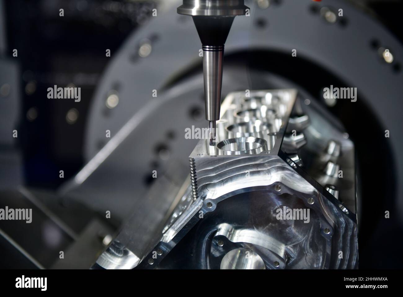 The 5-axis CNC mills machines for design configuration that utilizes a ...