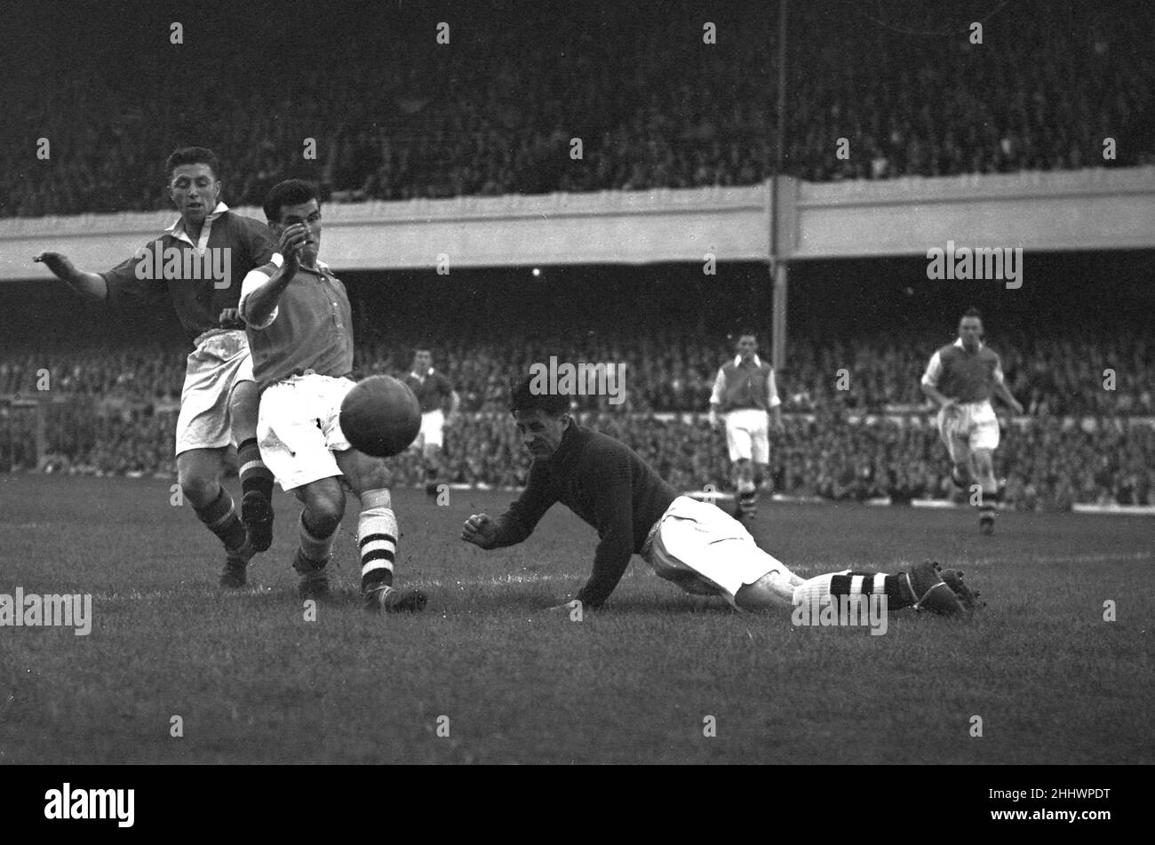 Arsenal v Manchester United August 27th 1952 Jack Crompton (United ...