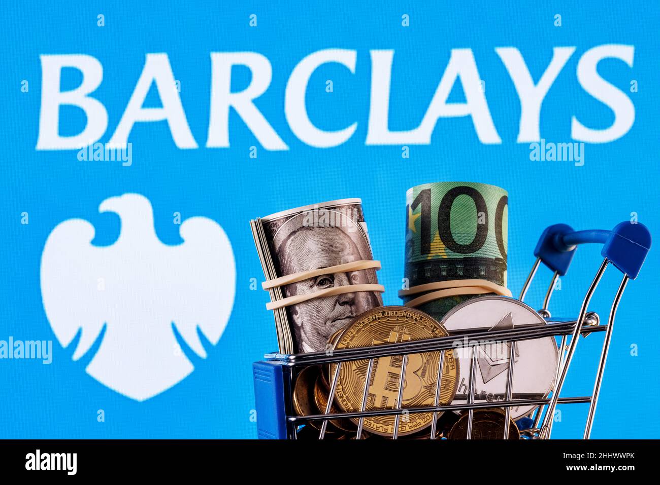 Barclays bank logo hi-res stock photography and images - Alamy