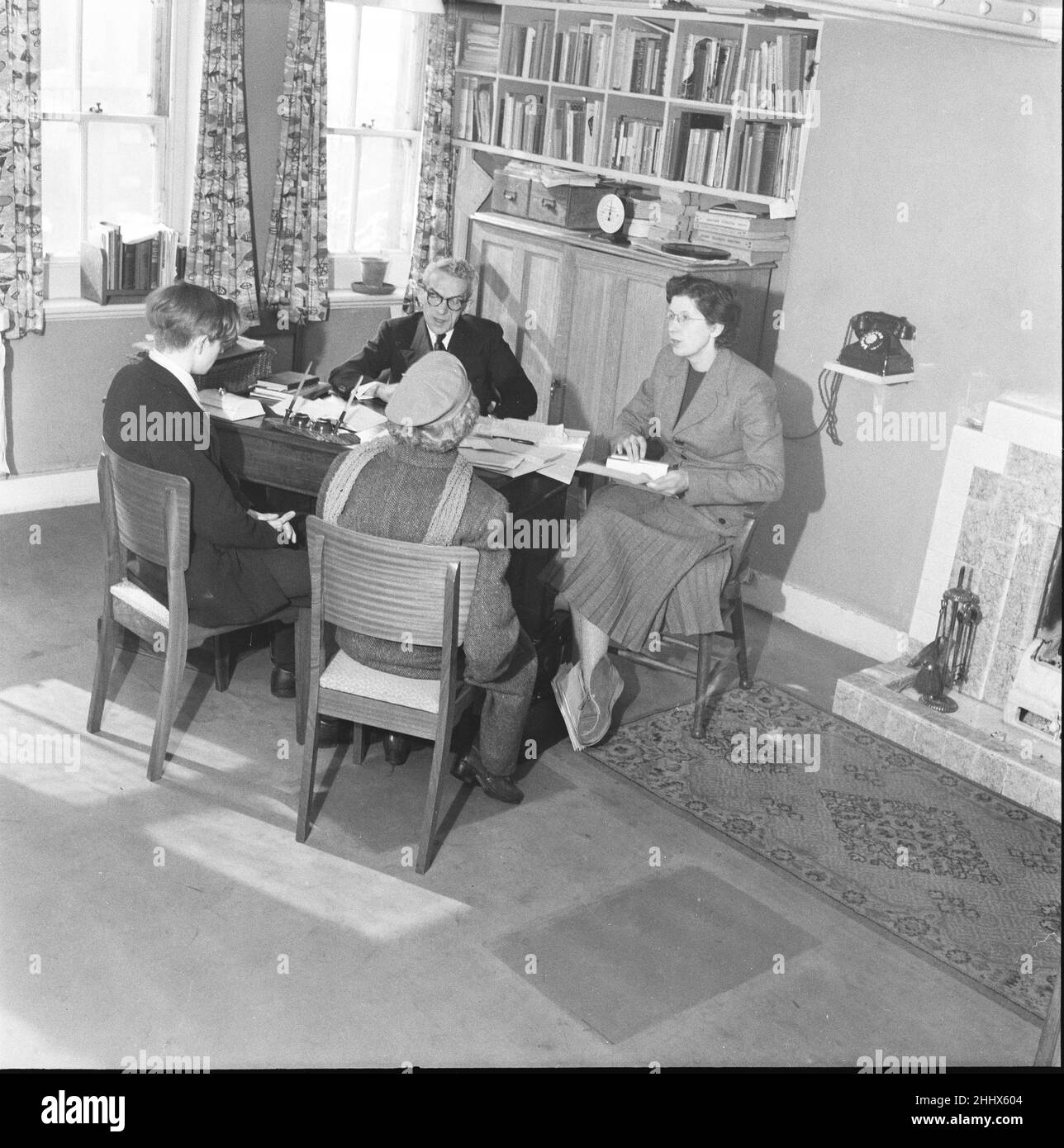 Stepney 1950s hi-res stock photography and images - Alamy