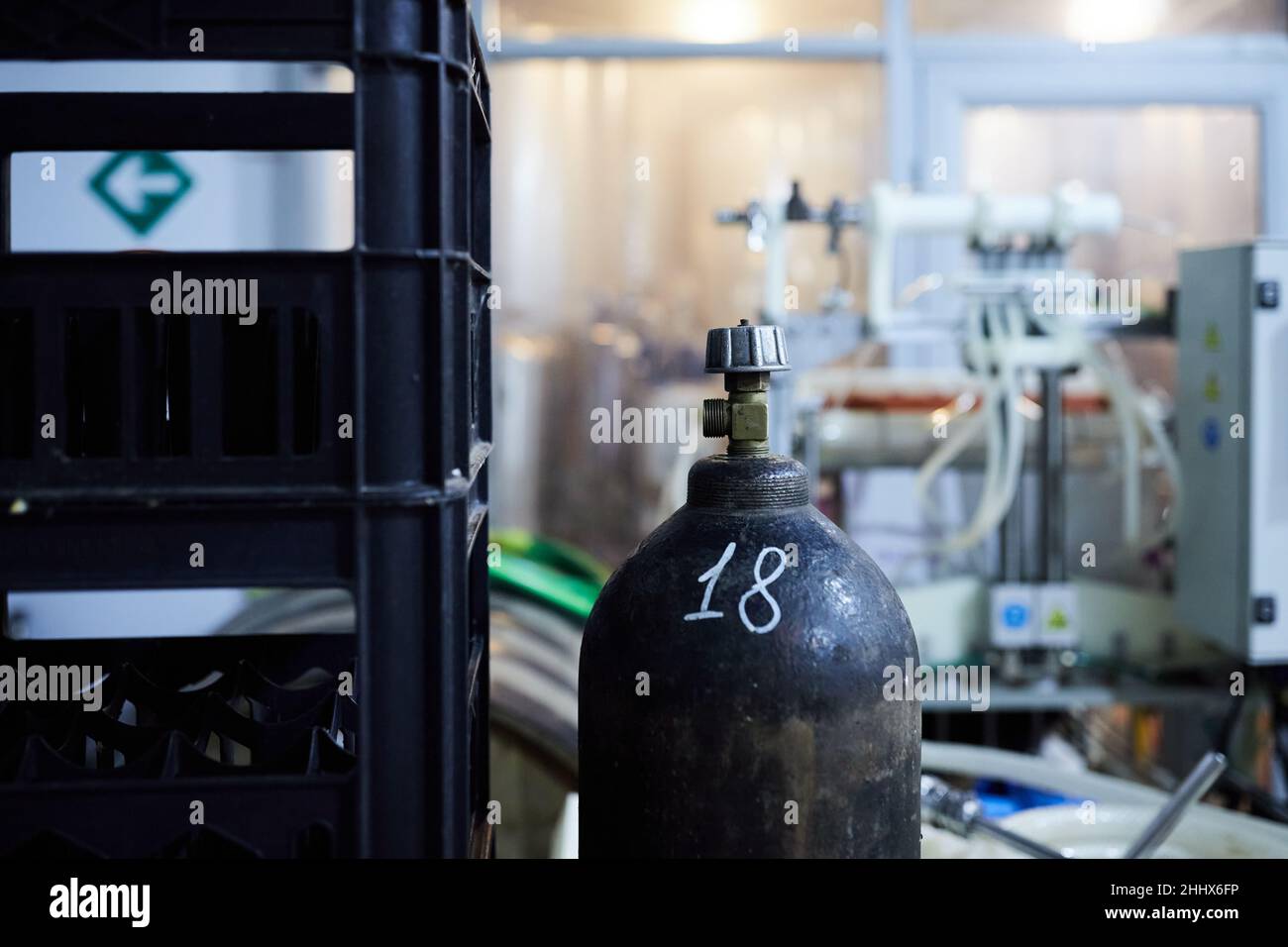 Carbon dioxide cylinder hi-res stock photography and images - Alamy