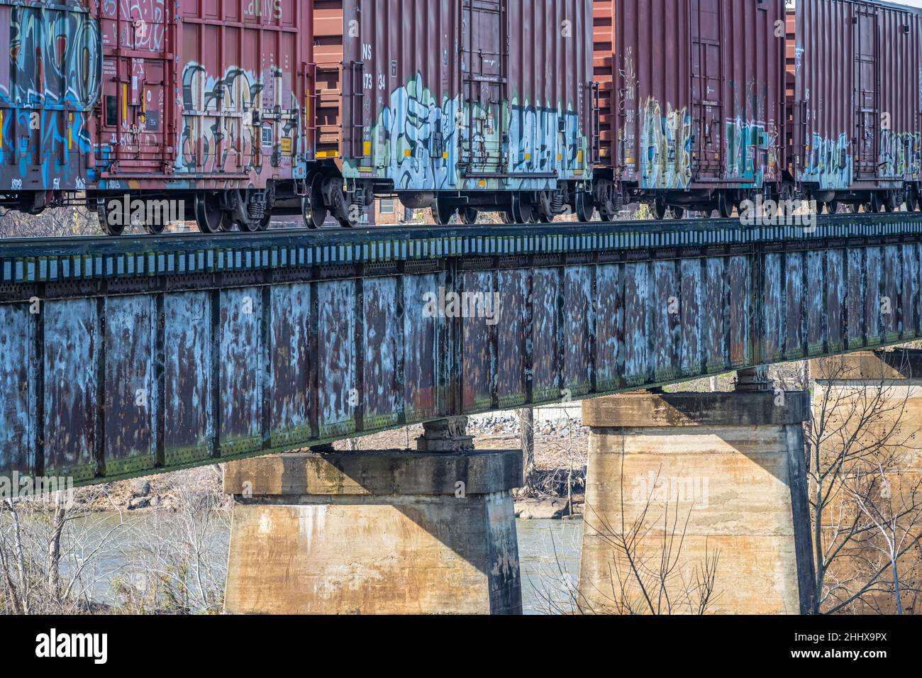 Chattahoochee river railway bridge hi-res stock photography and images ...