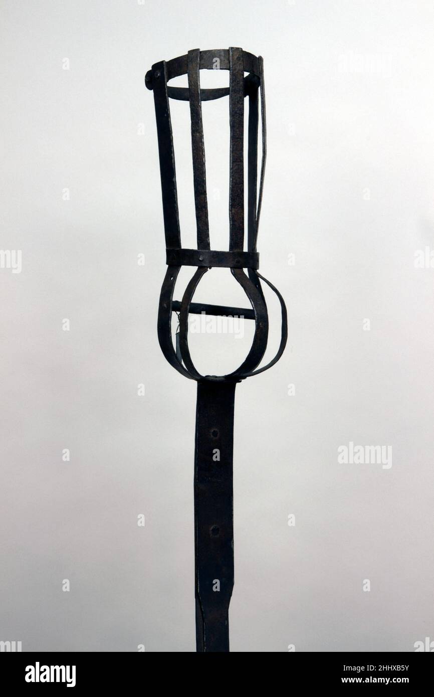 Gauntlet Sword (Pata) 19th century Indian. Gauntlet Sword (Pata) 31151 ...