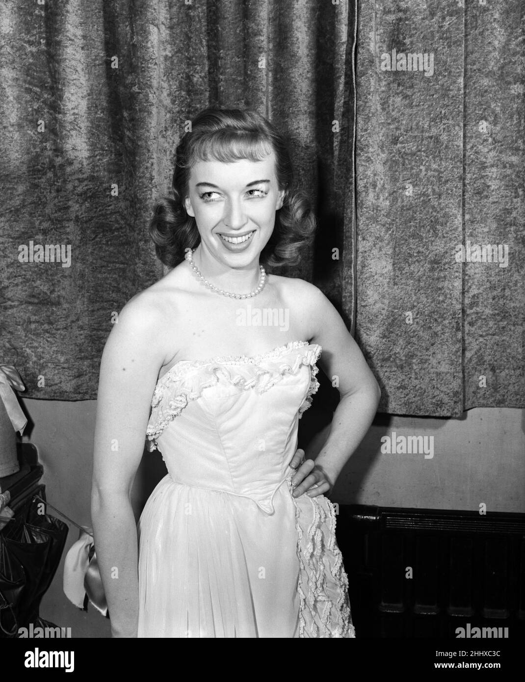 Actress June Whitfield who is playing in "Love from Judy" at the ...