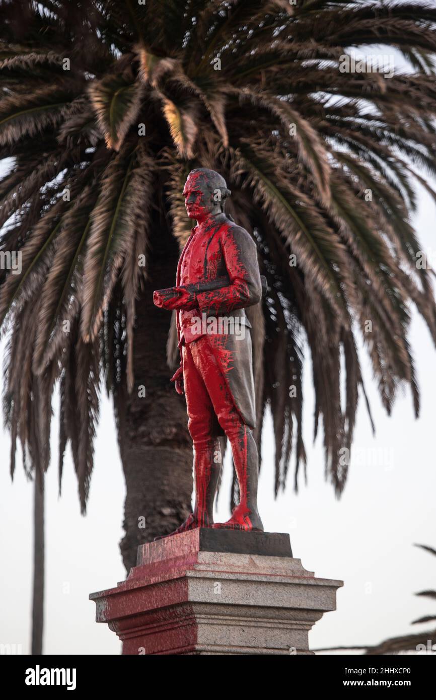 Captain Cook statue in St Kilda, Melbourne , Australia. The Caption ...