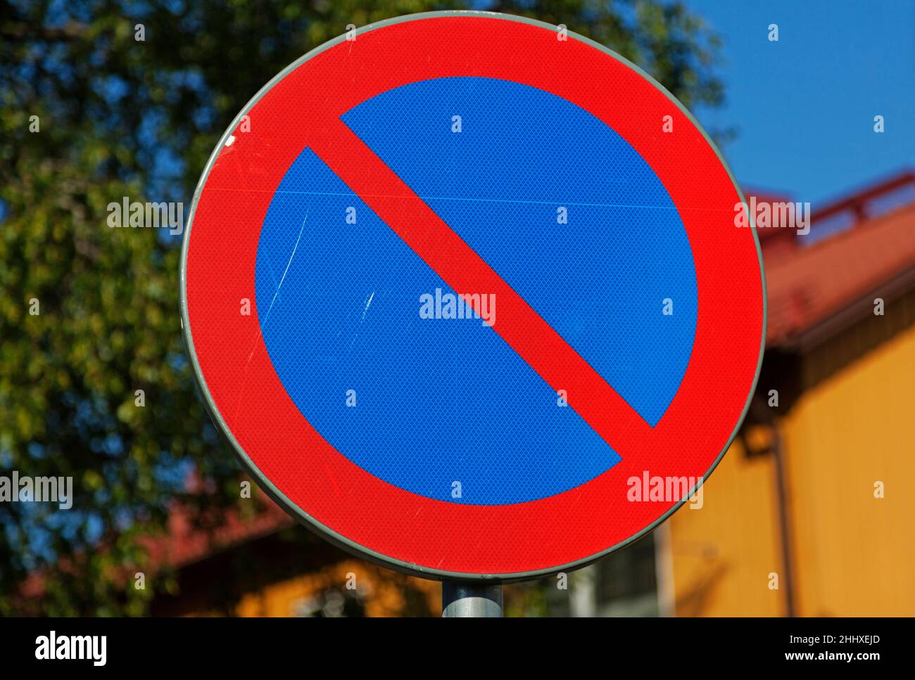traffic sign which means that it is forbidden to park vehicles Stock ...