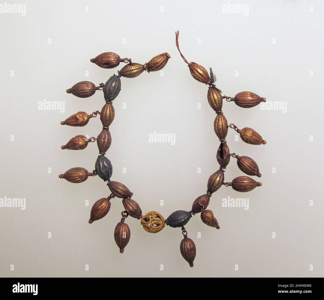 Gold and electrum hi-res stock photography and images - Alamy