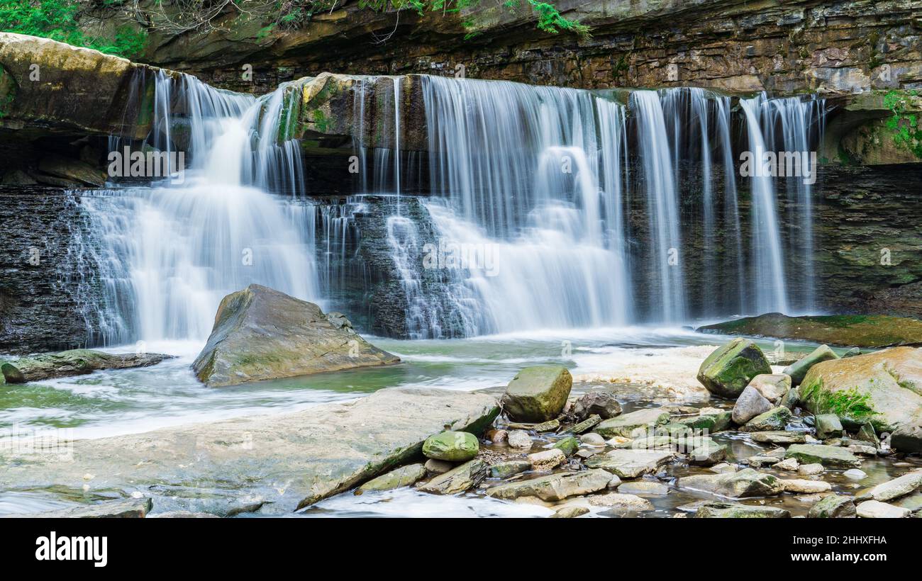 Natural view of a waterfall in Great Falls of Tinkers Creek in Ohio ...