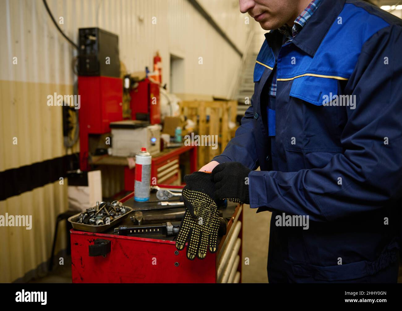 Engineer testing brakes hi-res stock photography and images - Alamy